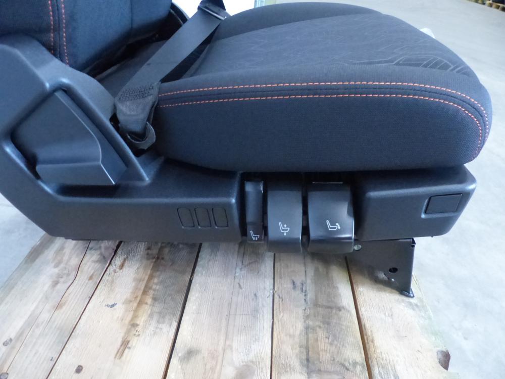 35 - Stoelen andere - Basic RH XT model